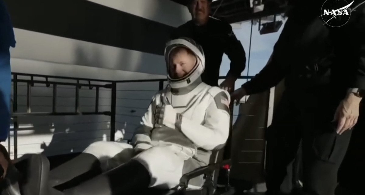 Stranded ISS astronauts safely splash down on Earth