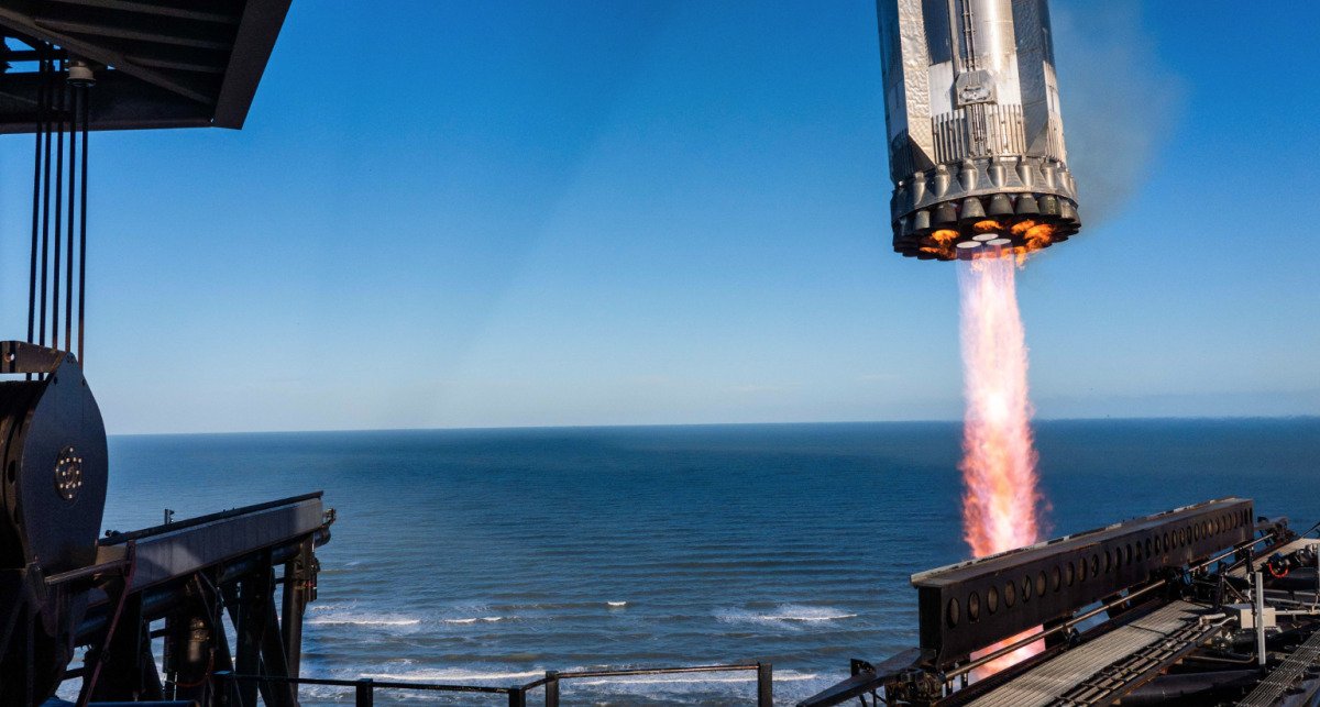 Rapid 'disassembly': SpaceX rocket launch fails